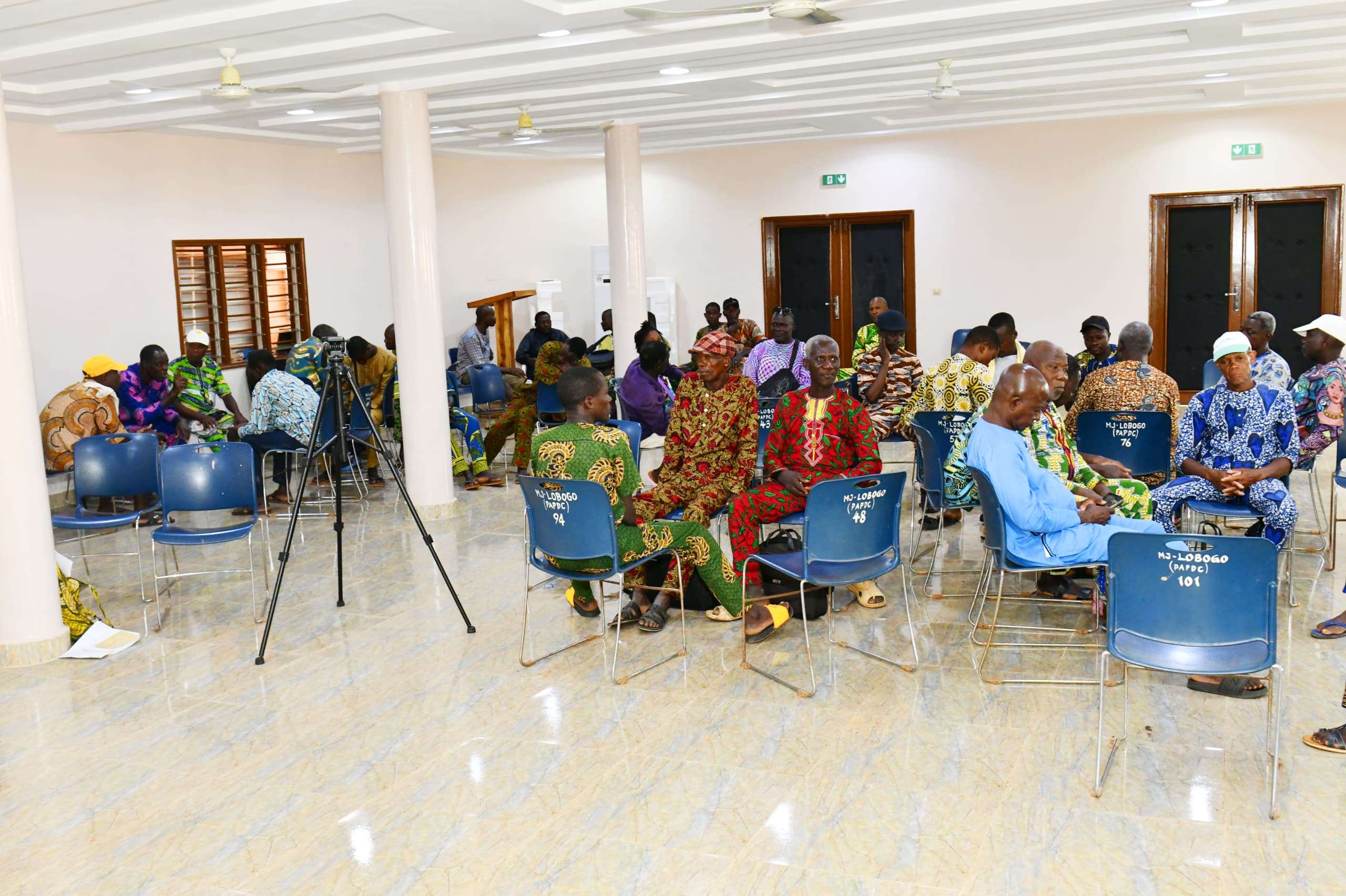 Le Directeur Général de l’ANIP en visite à Bopa : une écoute attentive ...